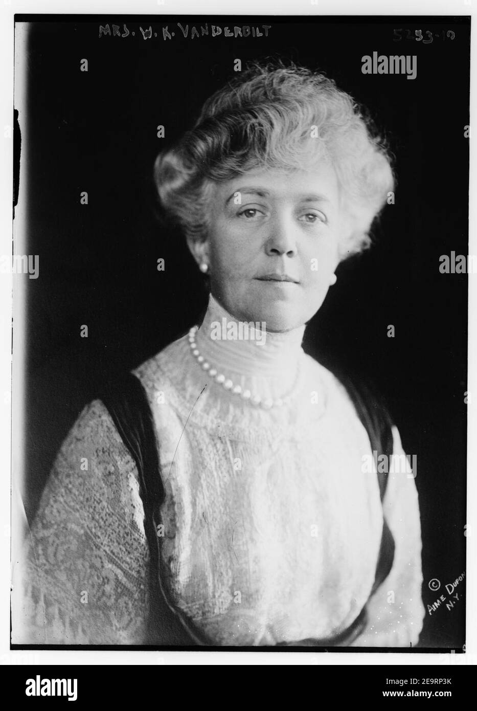 Mrs vanderbilt hi-res stock photography and images - Alamy