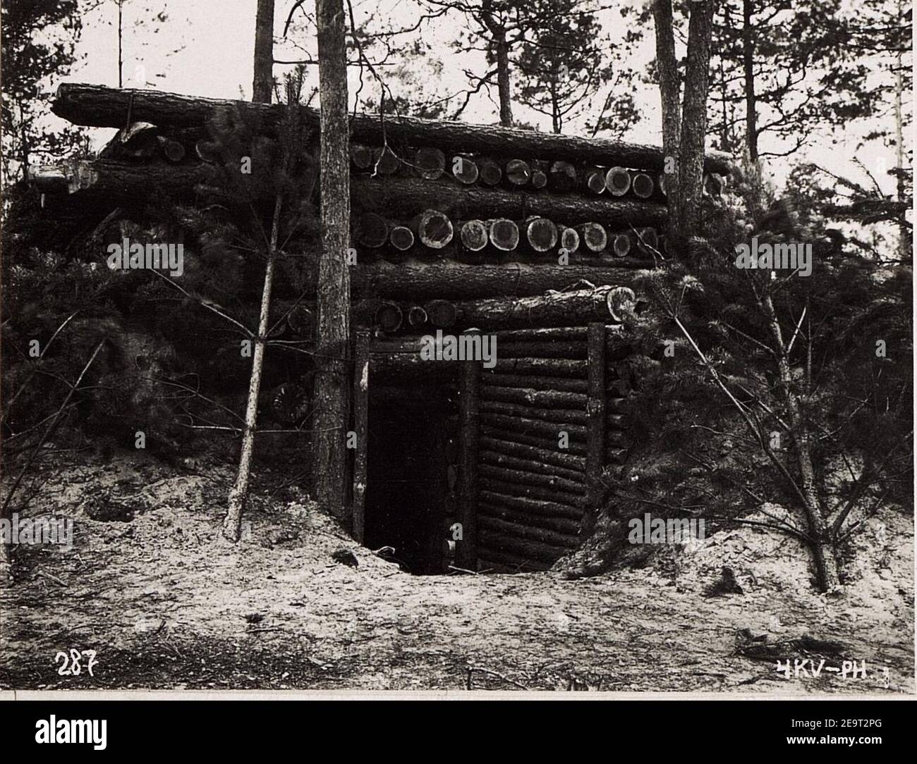 Munitionsunterstand Bataillon 4 - Feldhaubitzenregiment 45 Stock Photo ...