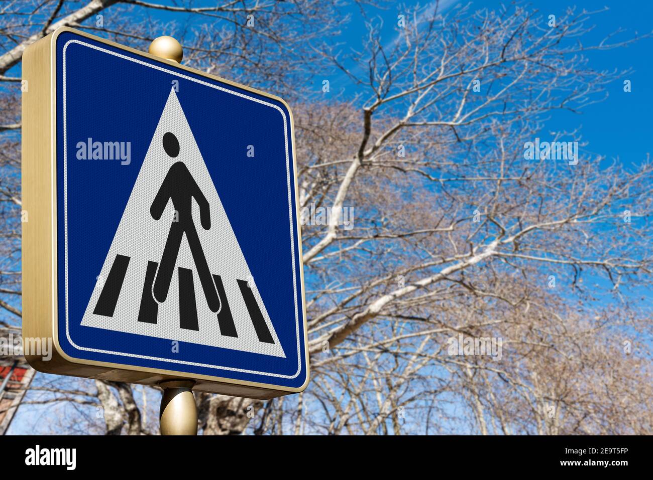 Blue square pedestrian crossing sign hi-res stock photography and ...
