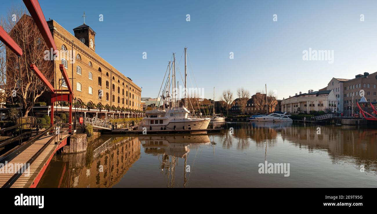 City quay st katherine docks hi-res stock photography and images - Alamy