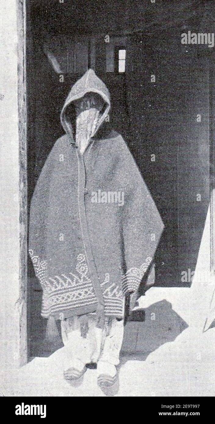 Muslim woman in Dulcigno Stock Photo - Alamy