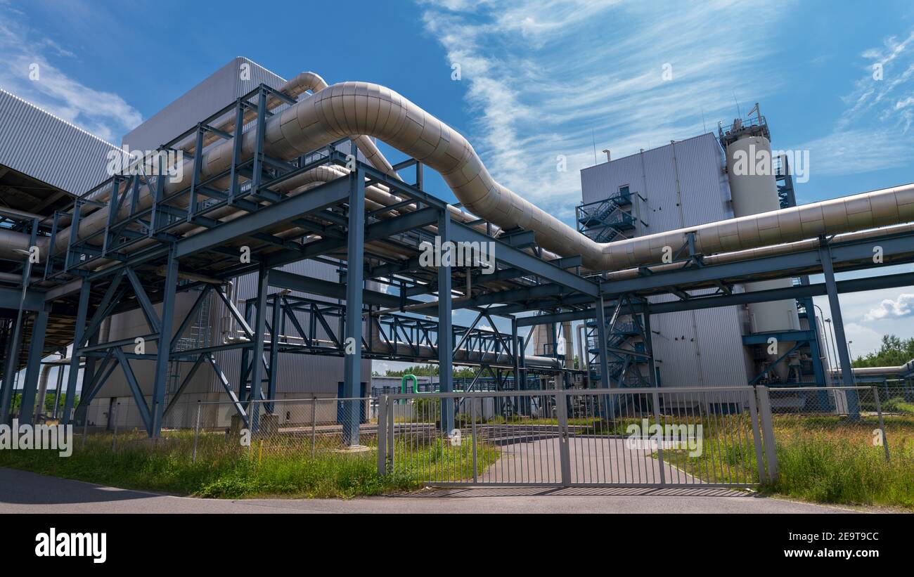 Piping of an industrial plant Stock Photo - Alamy