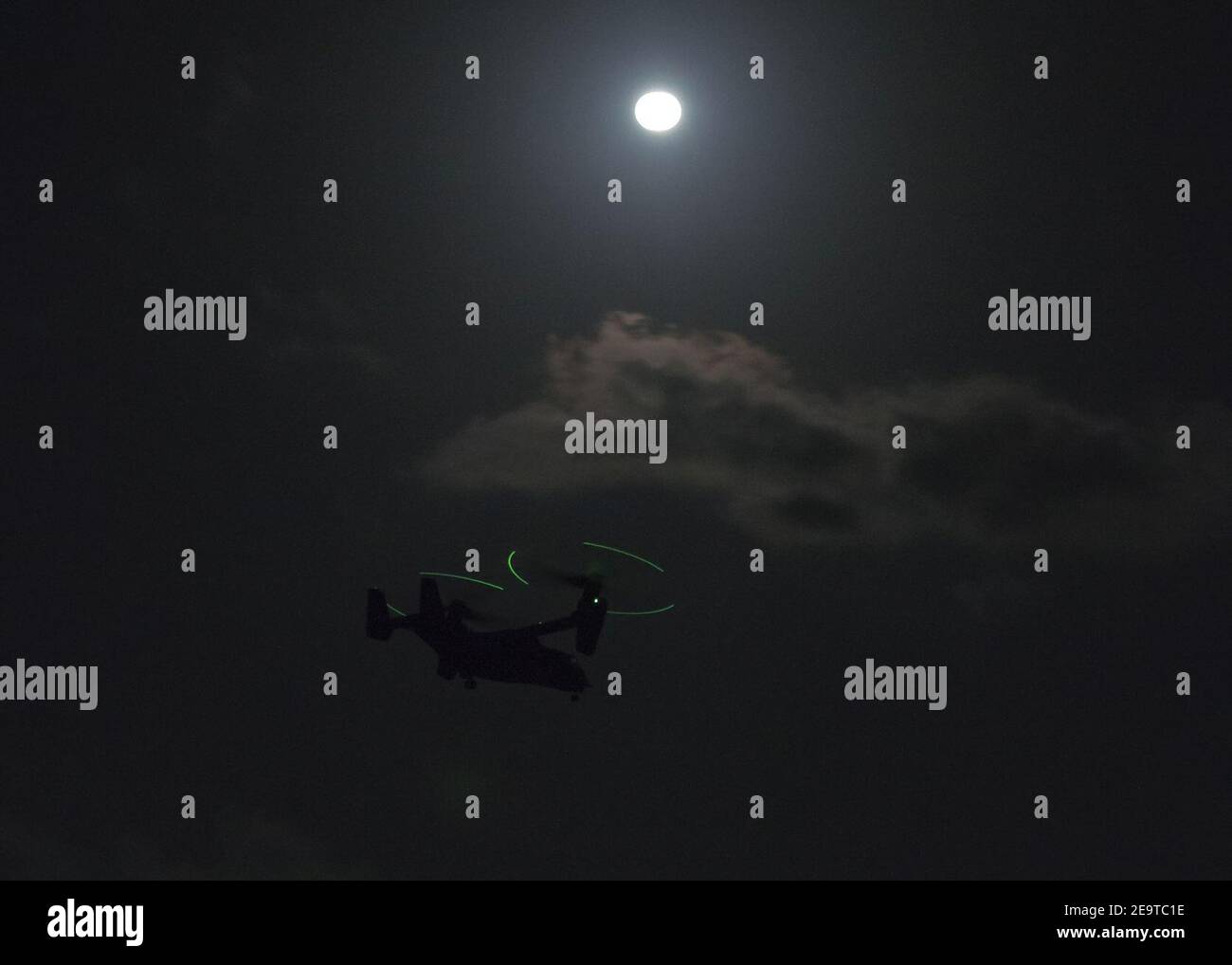 Mv 22 osprey night hi-res stock photography and images - Alamy