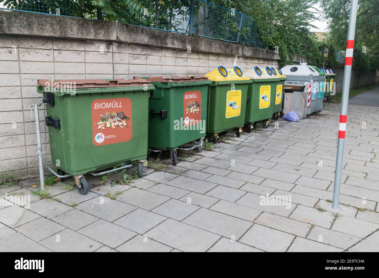 Rubbish vienna hi-res stock photography and images - Alamy