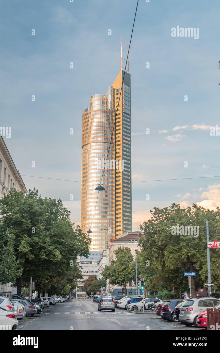 Vienna city modern downtown sunny hi-res stock photography and images ...