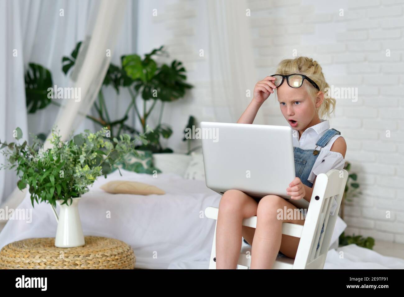 Rocking messages hi-res stock photography and images - Alamy