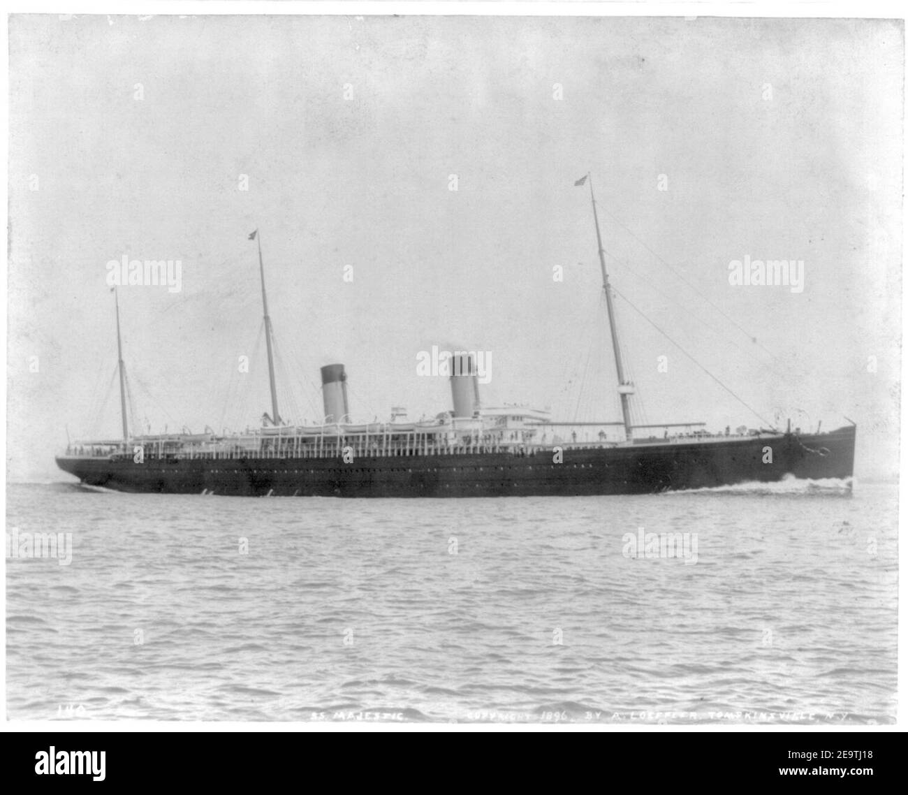 Full broadside hi-res stock photography and images - Alamy