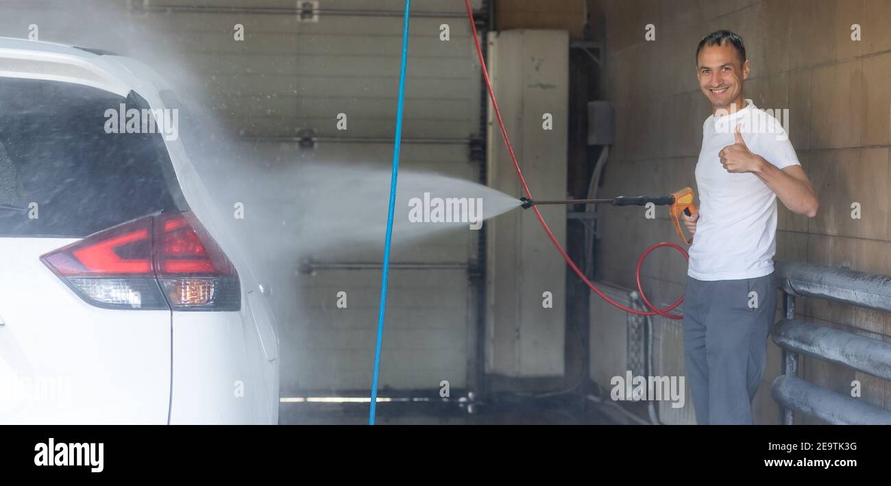 Spalshing water hi-res stock photography and images - Alamy