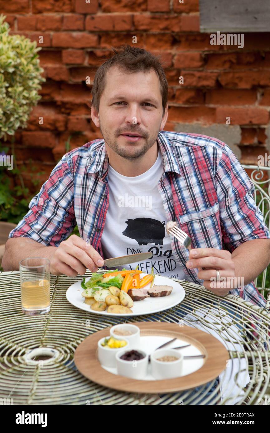 Jimmy Doherty Celebrity farmers portraits Stock Photo - Alamy