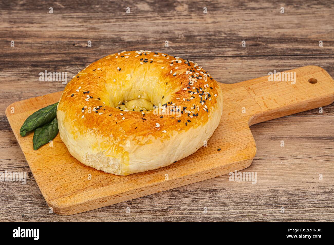 Hot tasty Uzbek flatbread ready for snack Stock Photo - Alamy