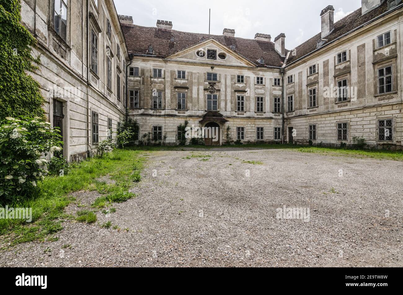 large old castle building courtyard Stock Photo - Alamy