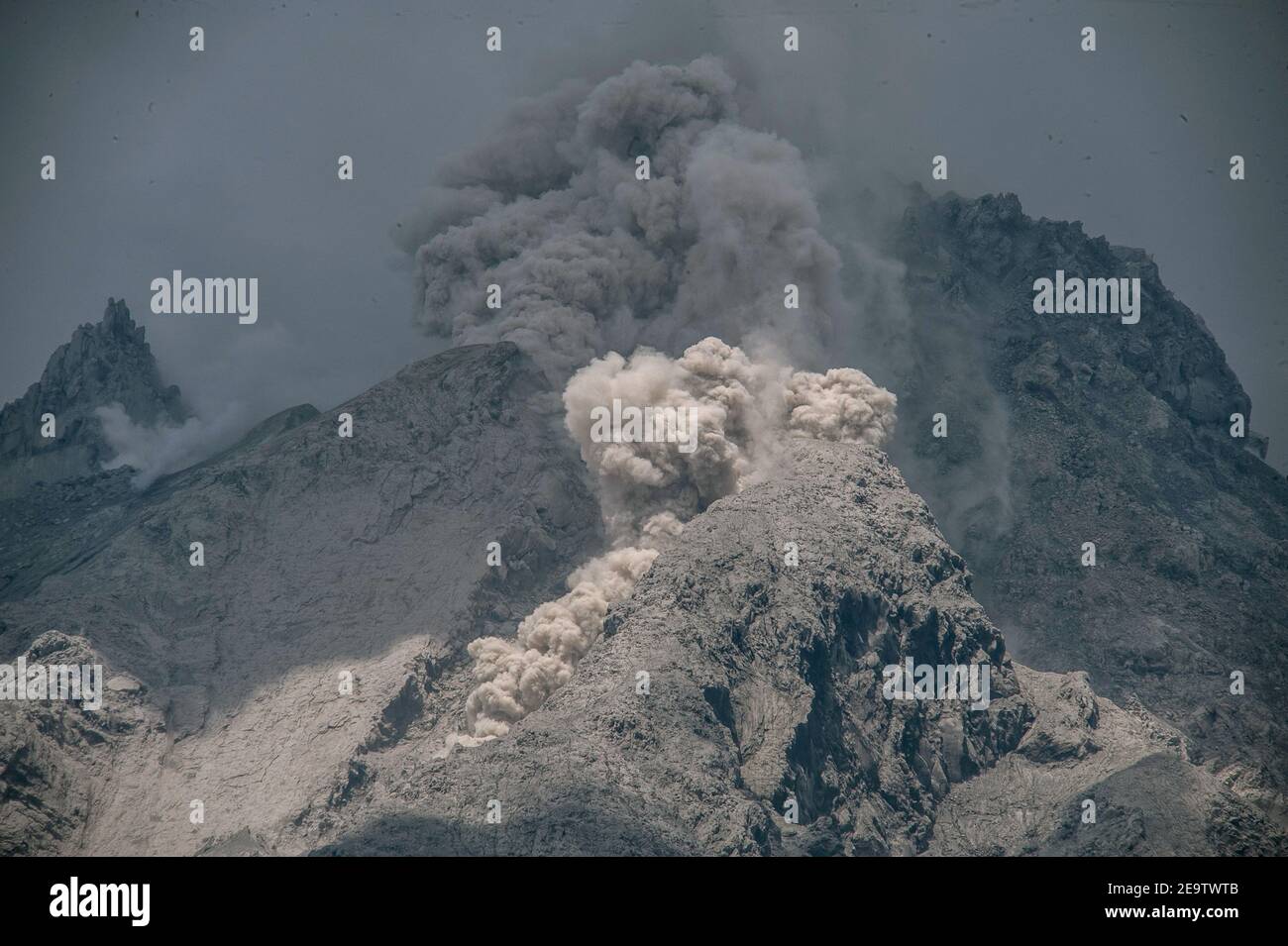 Karo, North Sumatra province, Indonesia. 6th Feb 2021. Sinabung volcano ...