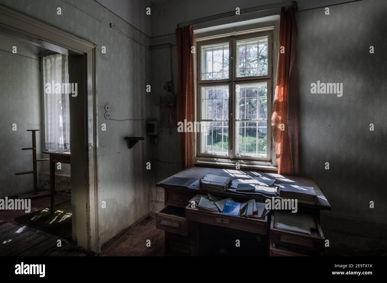 desk of abandoned office in factory Stock Photo - Alamy