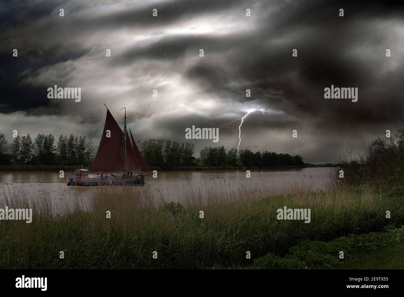 Old humber barge hi-res stock photography and images - Alamy