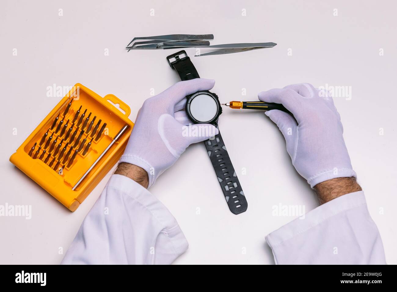 Broken digital clock hi-res stock photography and images - Alamy