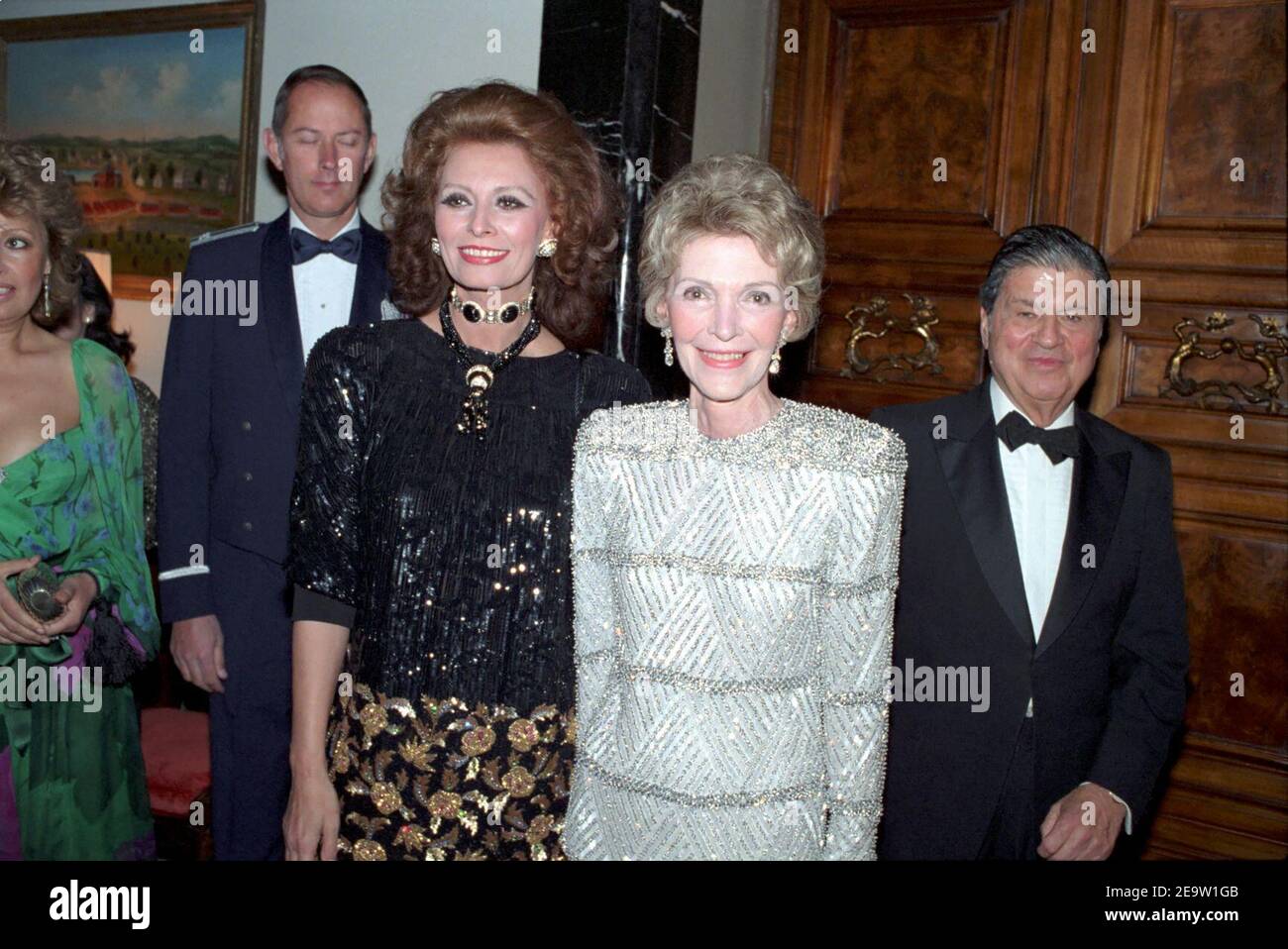 Nancy Reagan with Sophia Loren and Maxwell Rabb Stock Photo - Alamy