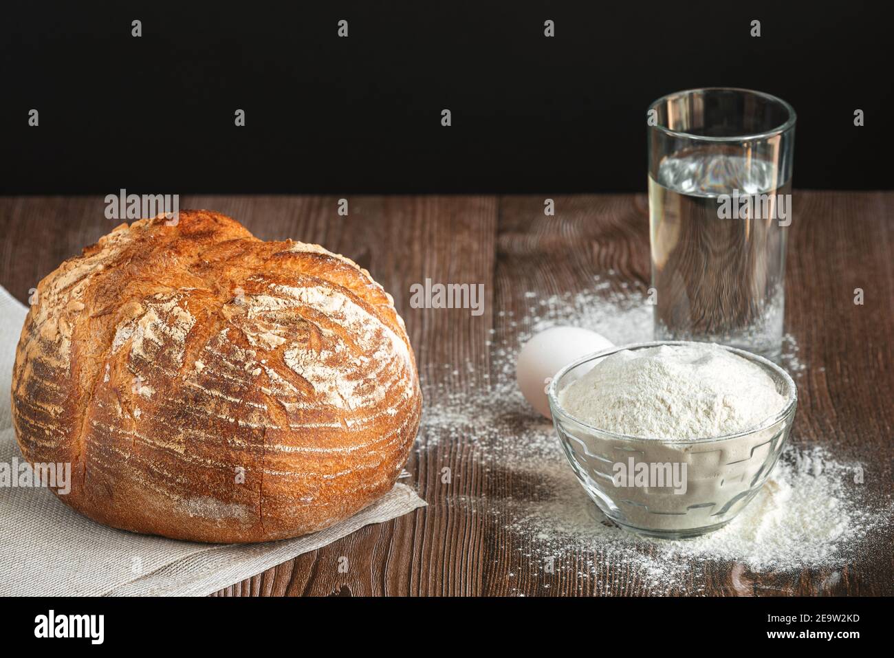 Large round loaf of bread hi-res stock photography and images - Alamy