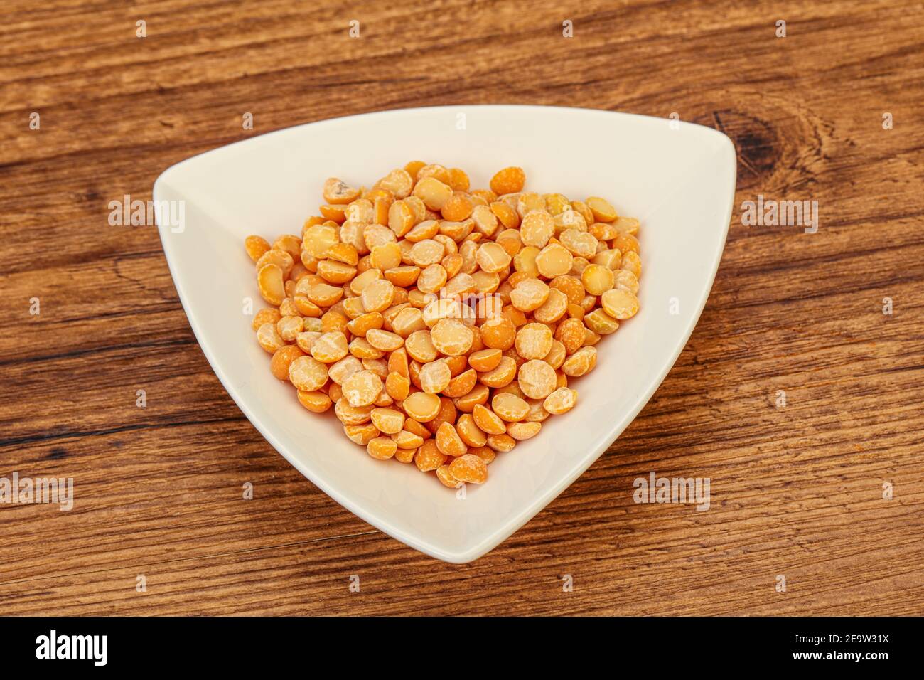 Dry peas for cooking in the bowl Stock Photo - Alamy