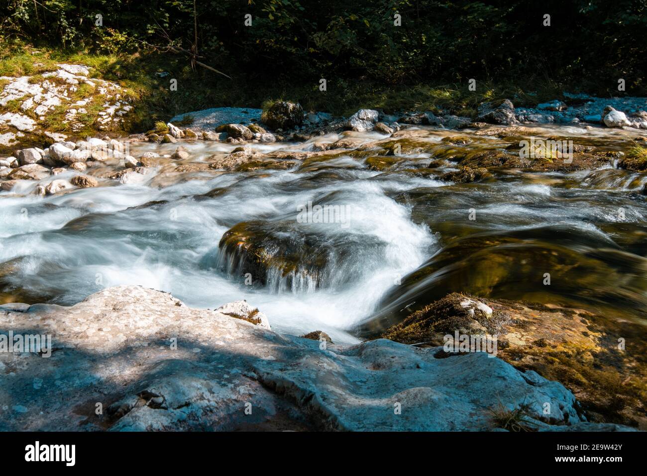 River water texture hi-res stock photography and images - Alamy