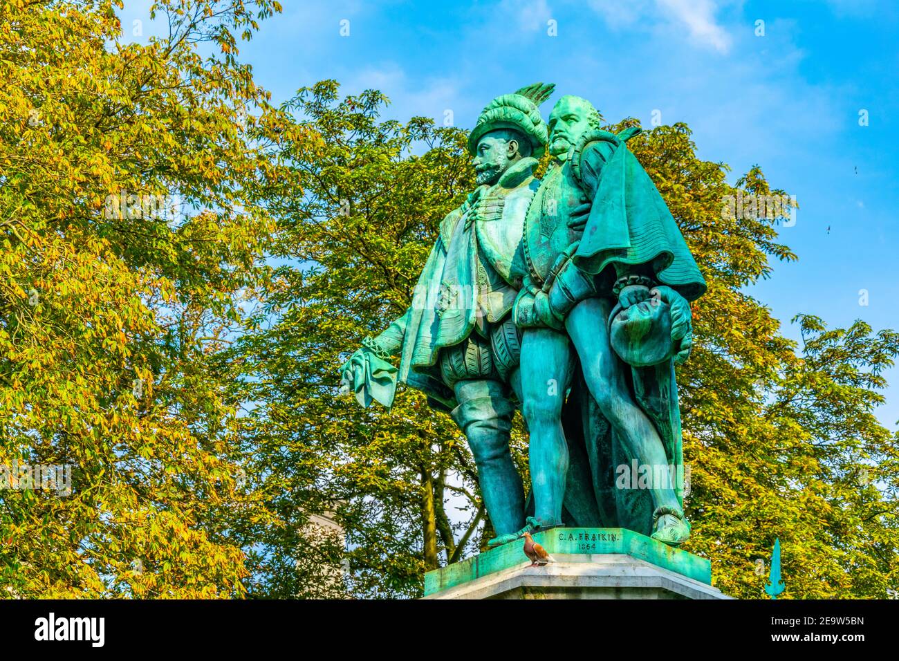 Statue egmont hi-res stock photography and images - Alamy