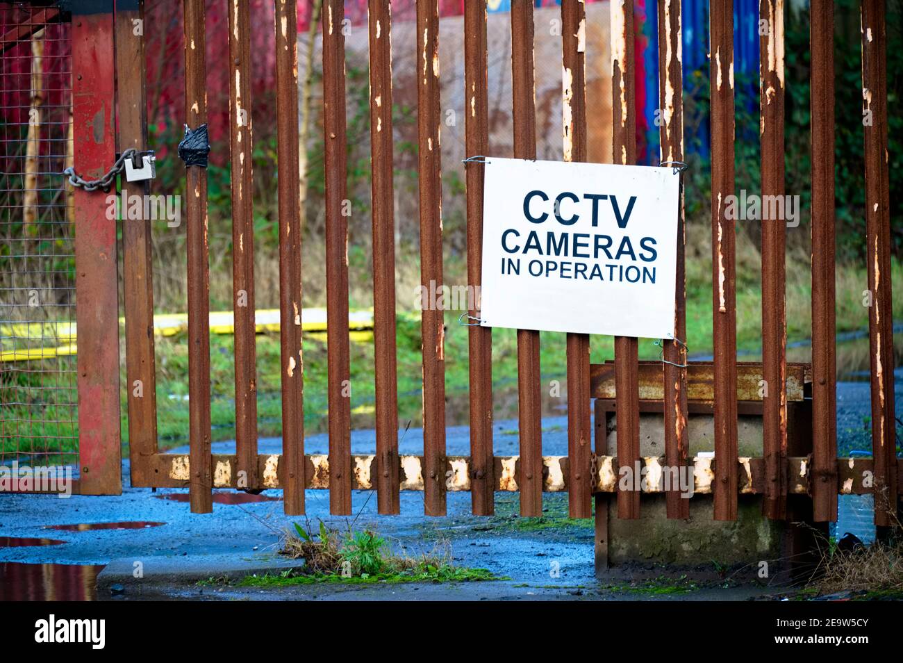 CCTV in operation 24 hours premises protected sign Stock Photo - Alamy
