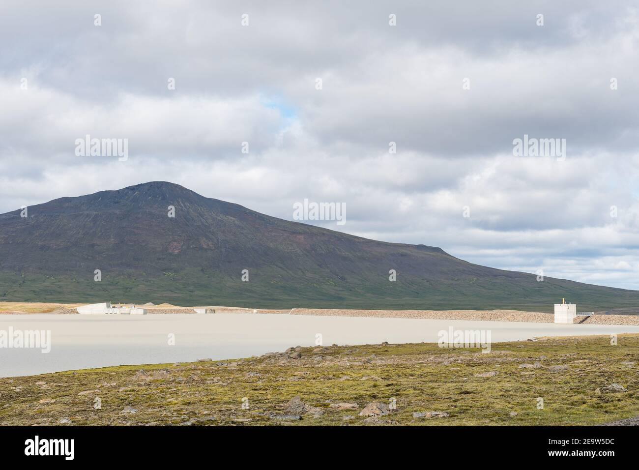 Hydroelectric dam iceland hi-res stock photography and images - Alamy