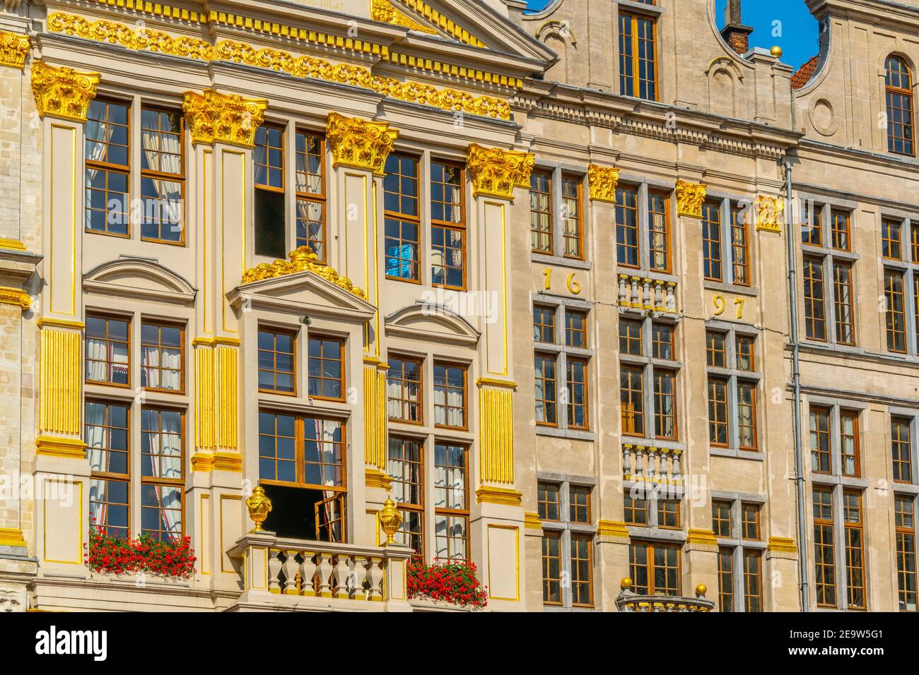 Colorful facades of houses situated on Grote Markt in Brussels, Belgium ...