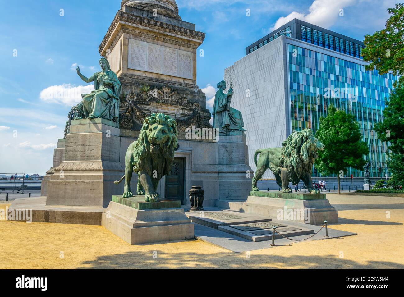 View of the Congress column in Brussels, Belgium Stock Photo - Alamy