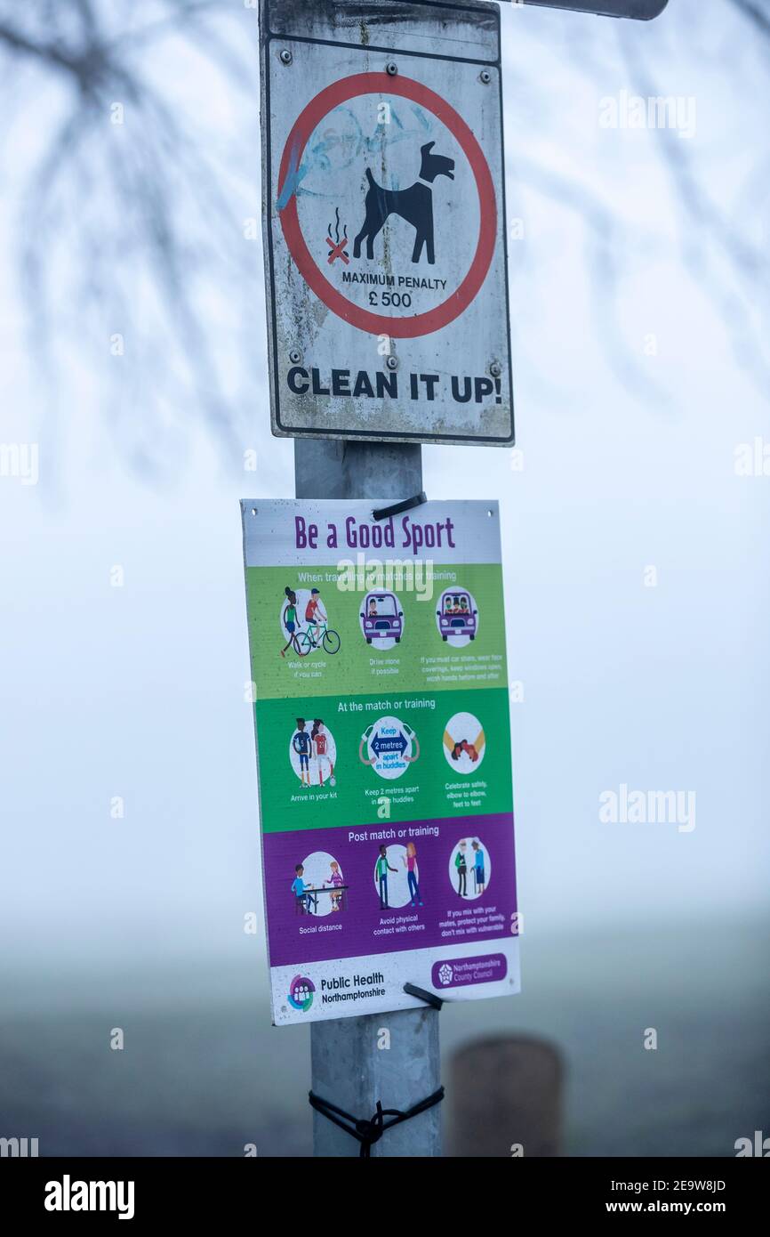 Public health warning sign hi-res stock photography and images - Alamy