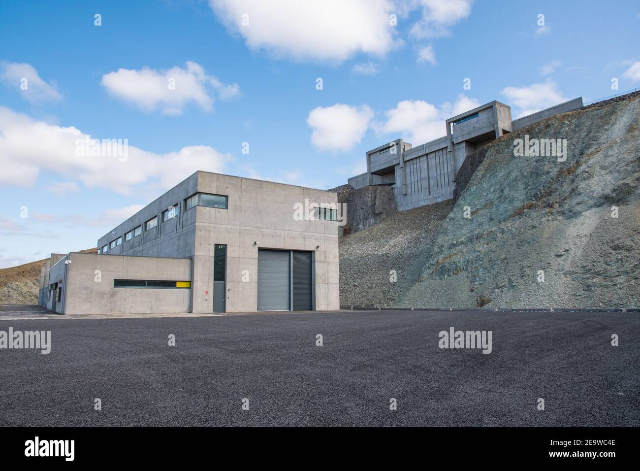 Iceland hydroelectric power plant hi-res stock photography and images ...