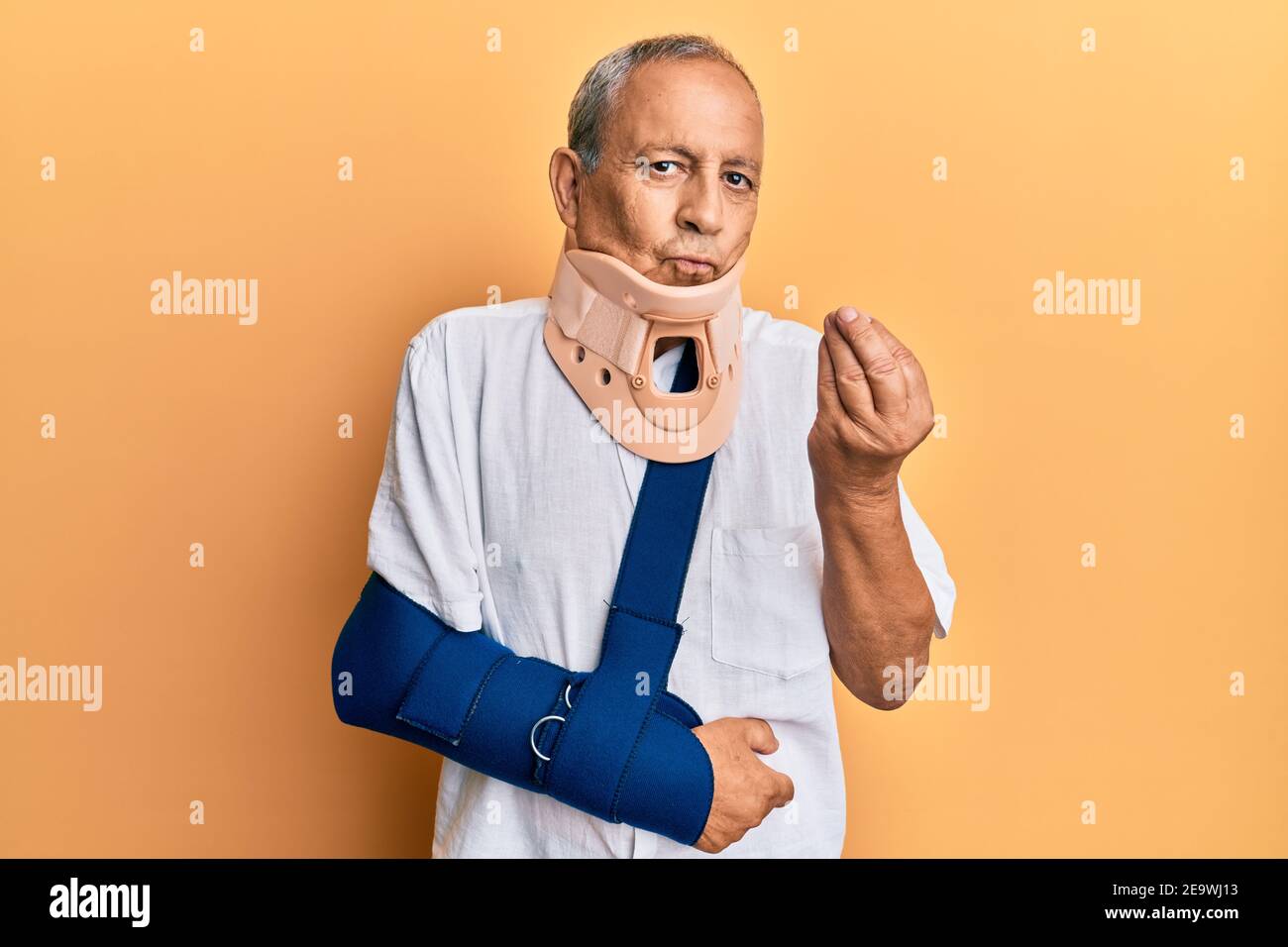 Arm sling worker hi-res stock photography and images - Alamy