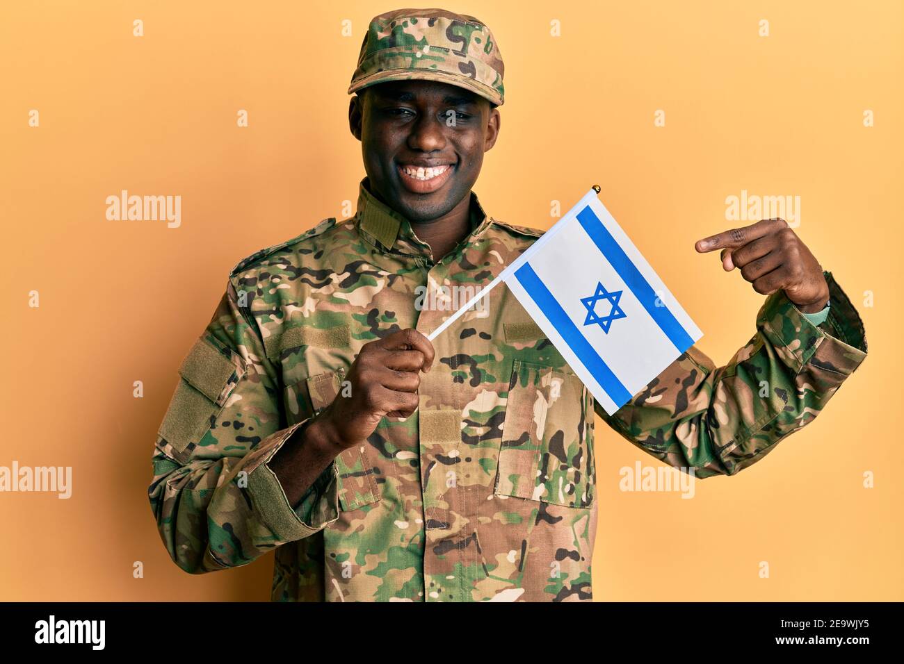 Man wearing israeli flag hi-res stock photography and images - Alamy
