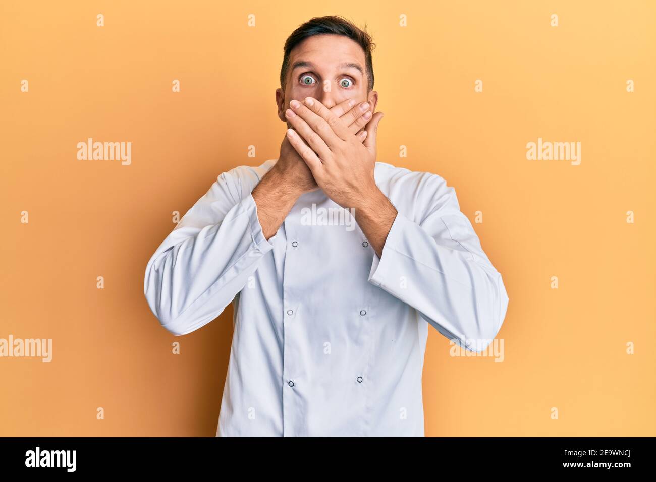 Portrait shocked male chef cook hi-res stock photography and images - Alamy