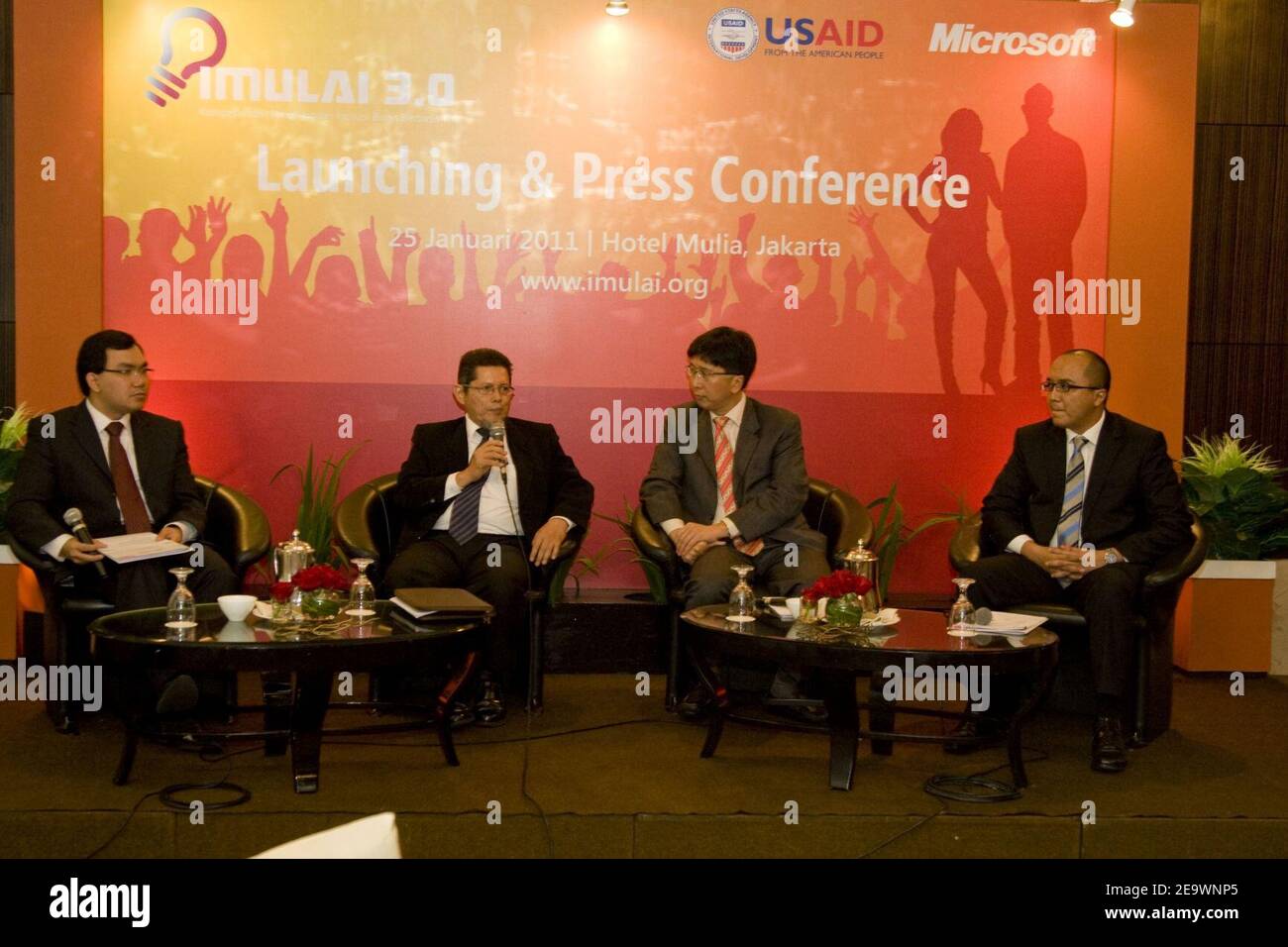 Software open source hi-res stock photography and images - Alamy