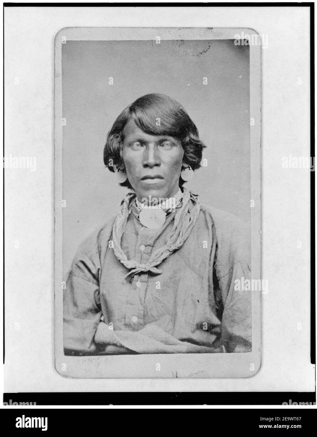 Native American man, half-length portrait, facing front Stock Photo - Alamy