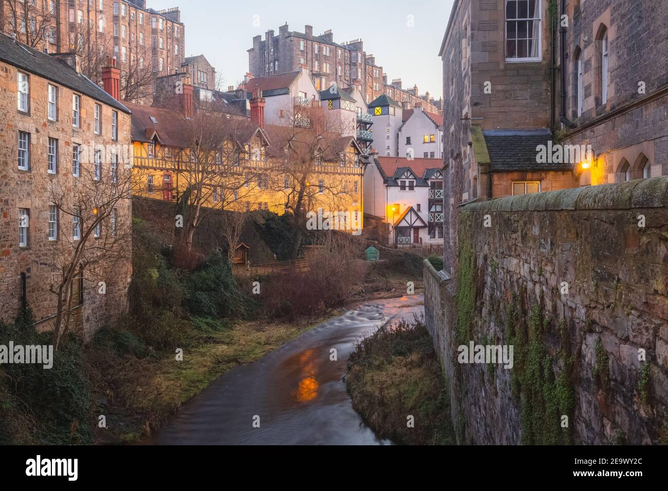 Traditional edinburgh tenement hi-res stock photography and images - Alamy