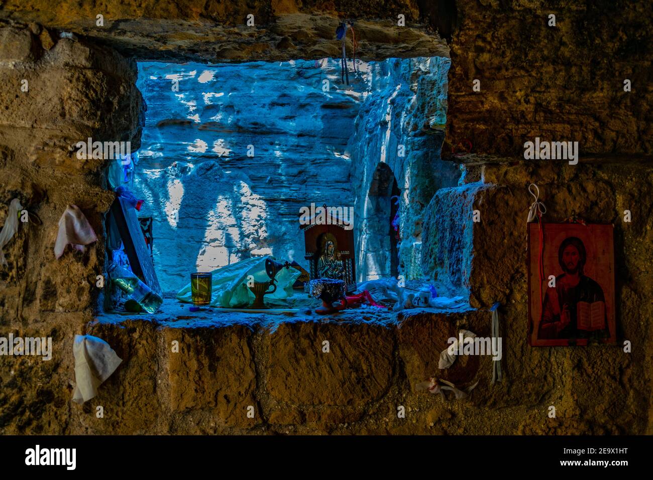 Agia Solomoni catacombs in Paphos, Cyprus Stock Photo - Alamy
