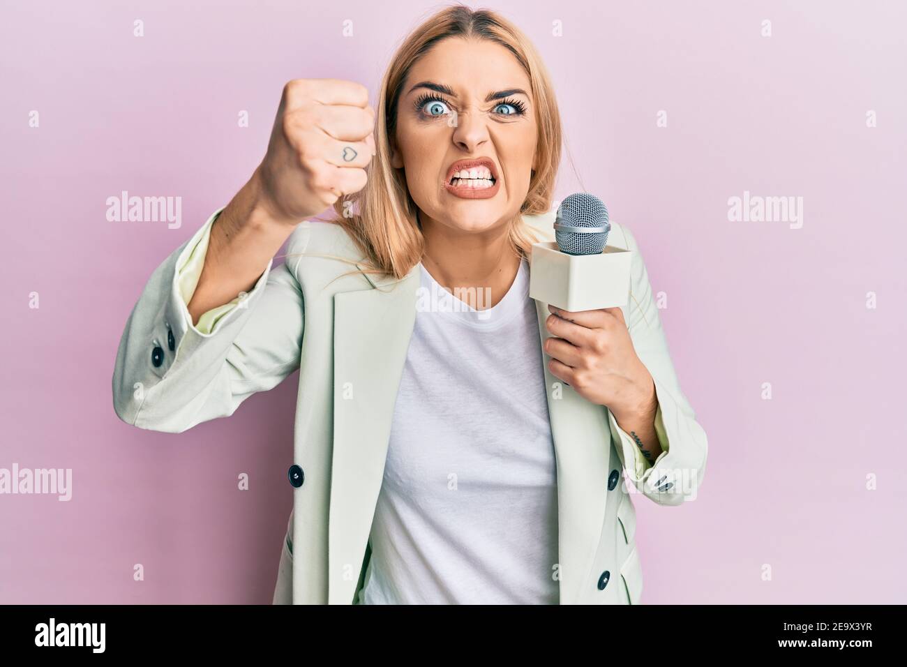 Angry scream at reporter hi-res stock photography and images - Alamy