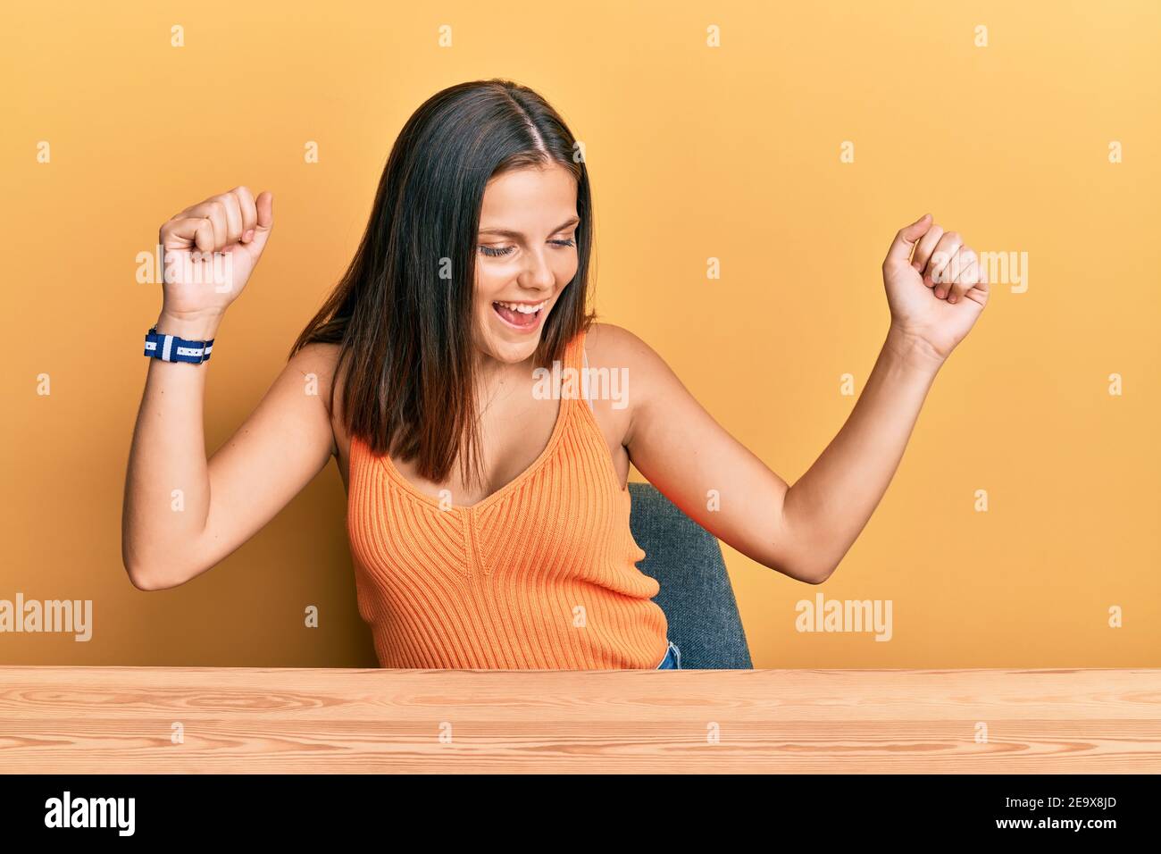 Dancing on table office hi-res stock photography and images - Alamy
