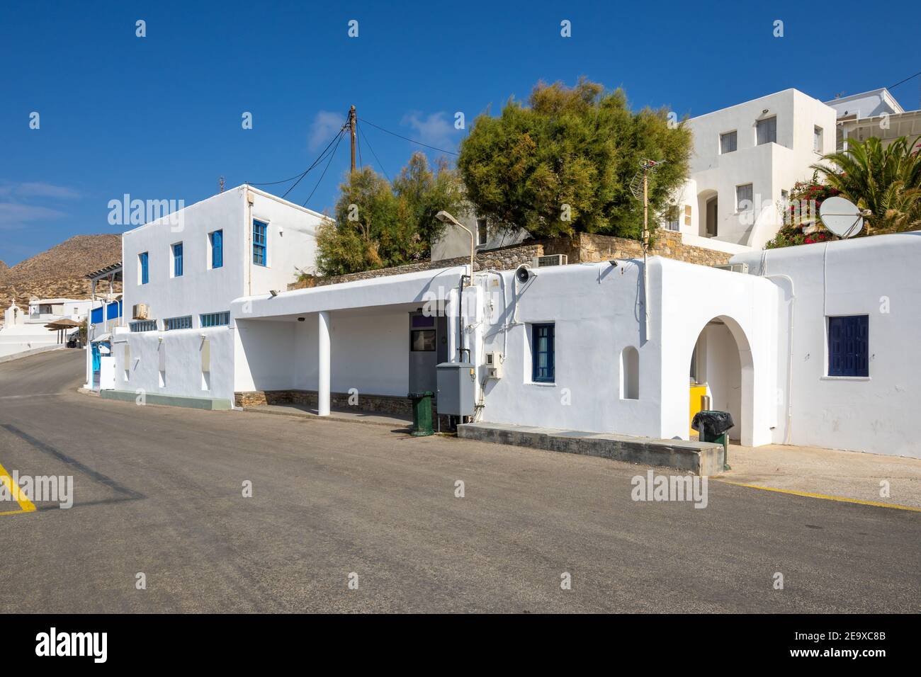 White cycladic architecture in Greek island of Folegandros. Cyclades ...
