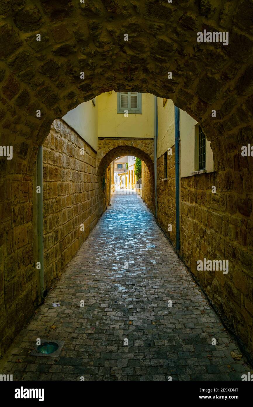 Passage under the building hi-res stock photography and images - Alamy