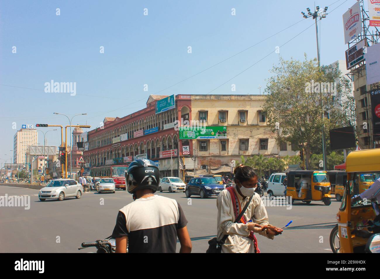 busy indian road ,busy Indian street scene Tamil Nadu Stock Photo - Alamy