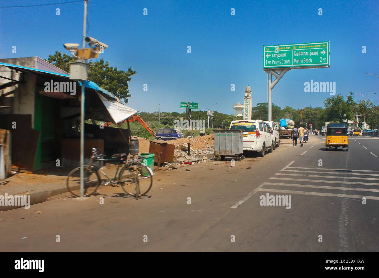 busy indian road ,busy Indian street scene Tamil Nadu Stock Photo - Alamy