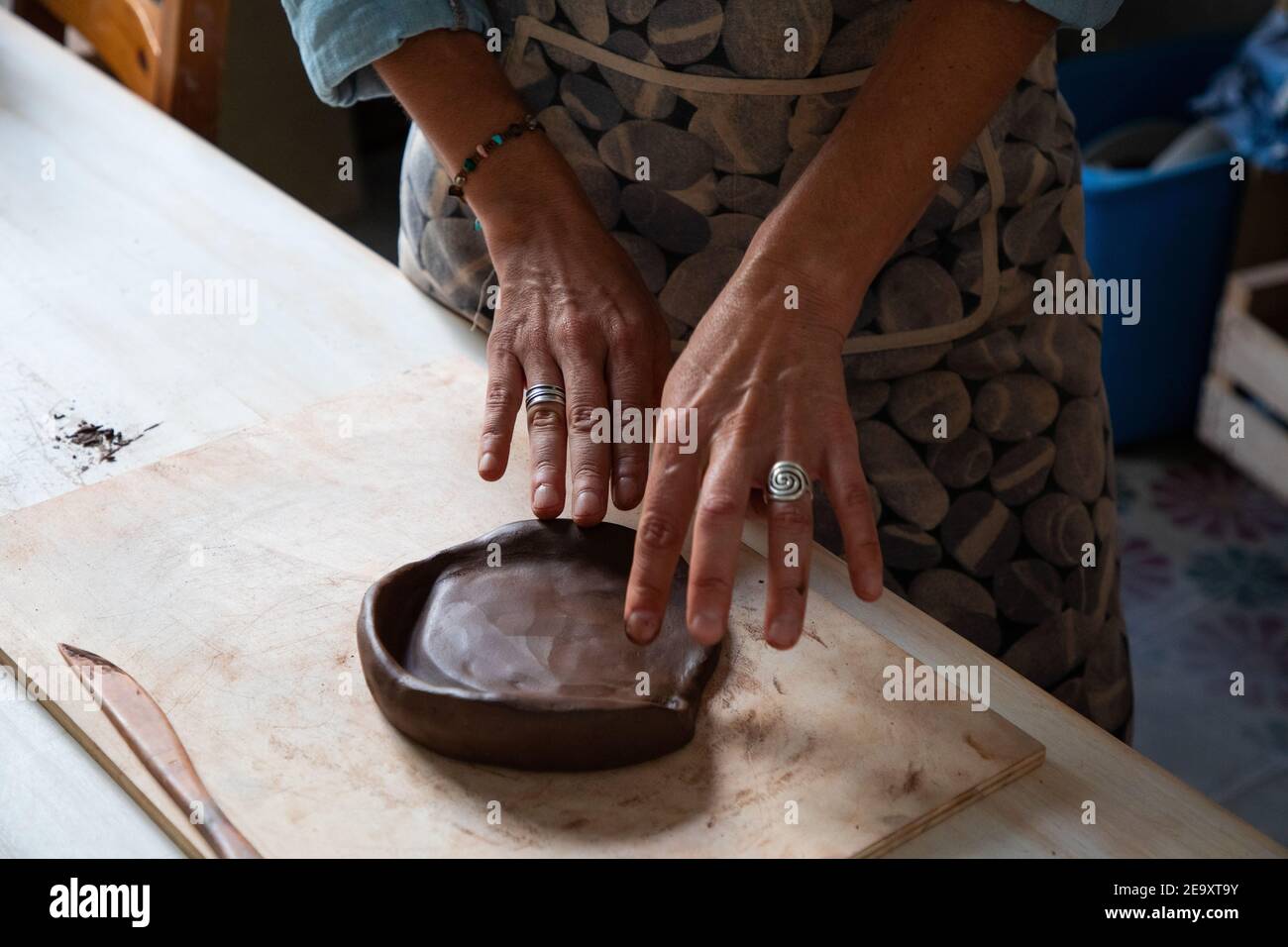 Clay roll hi-res stock photography and images - Alamy