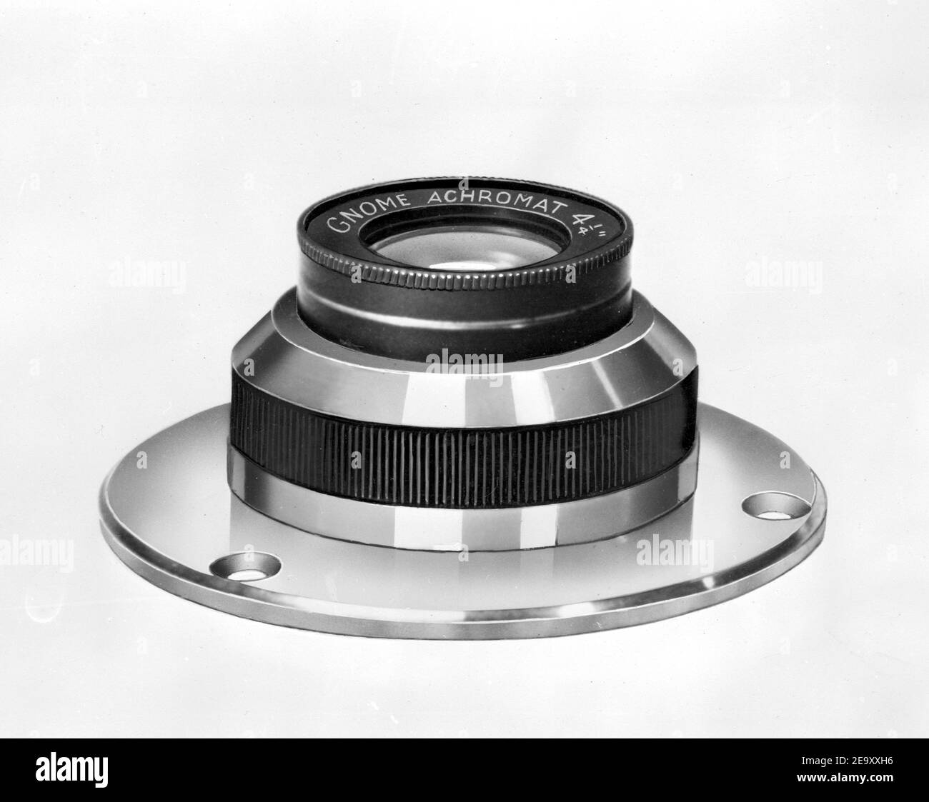 Enlarging lens hi-res stock photography and images - Alamy
