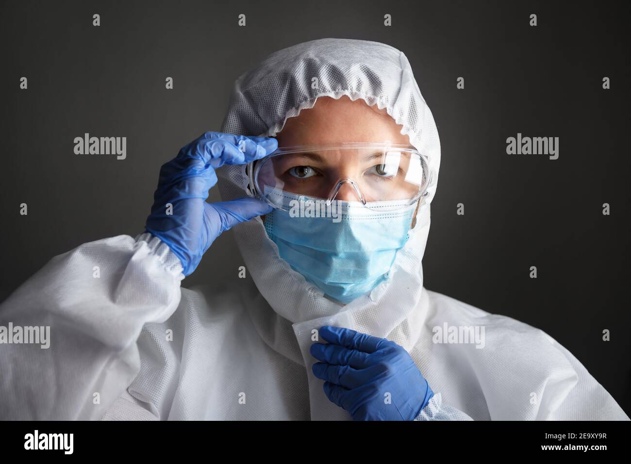 Covid doctor hospital hi-res stock photography and images - Alamy