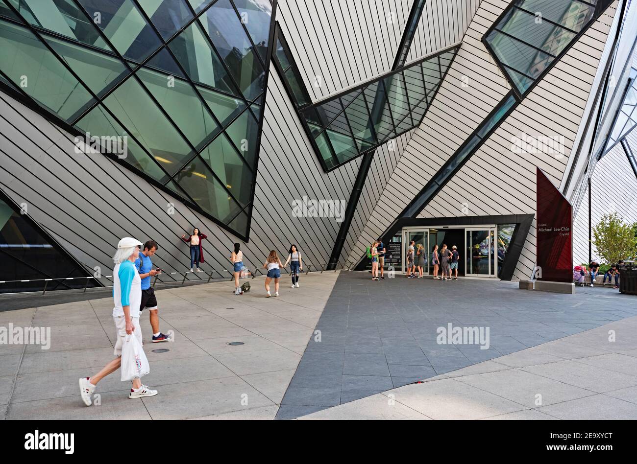 Royal ontario museum sign hi-res stock photography and images - Alamy