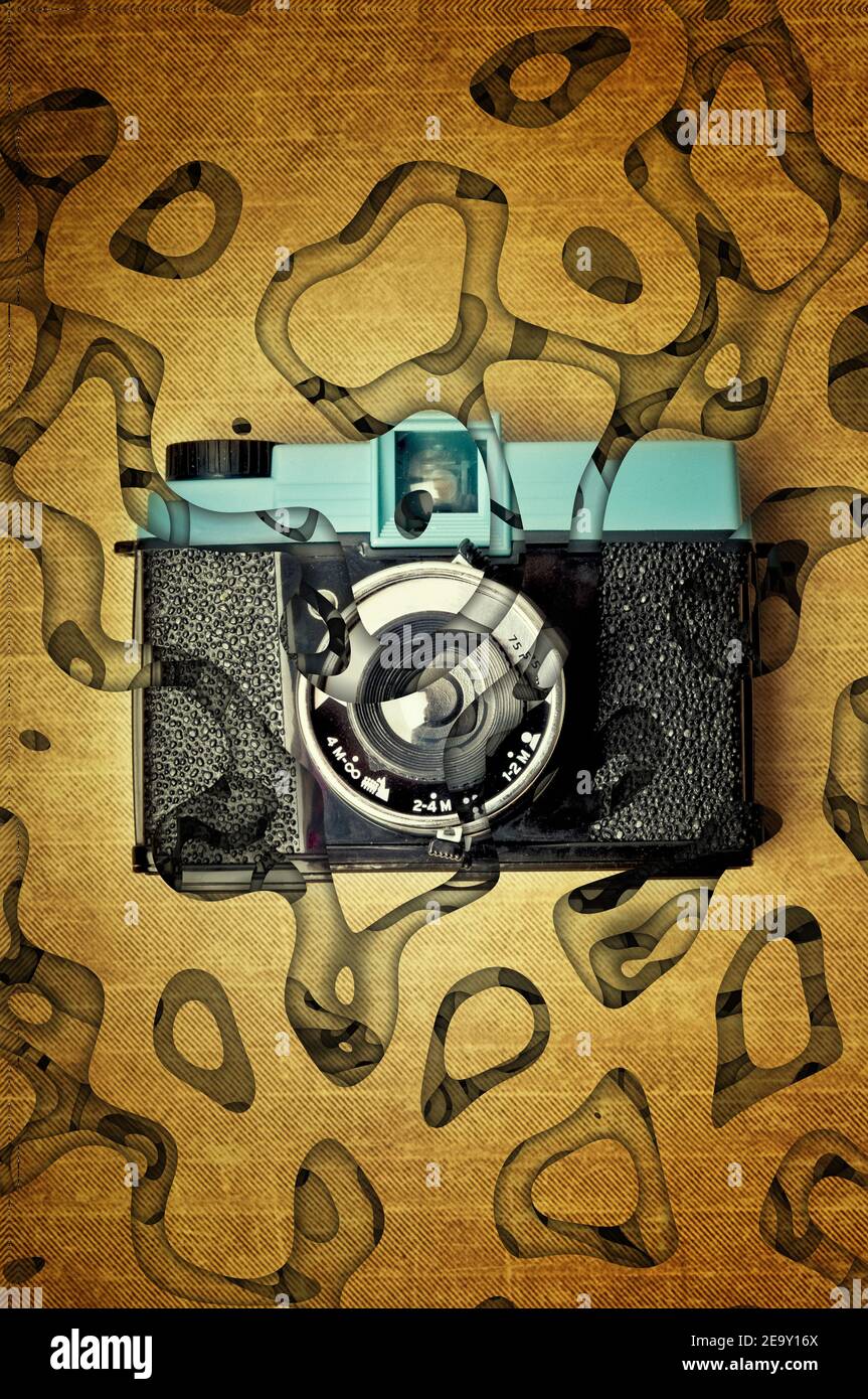 vintage plastic camera with a jigsaw puzzle effect Stock Photo - Alamy