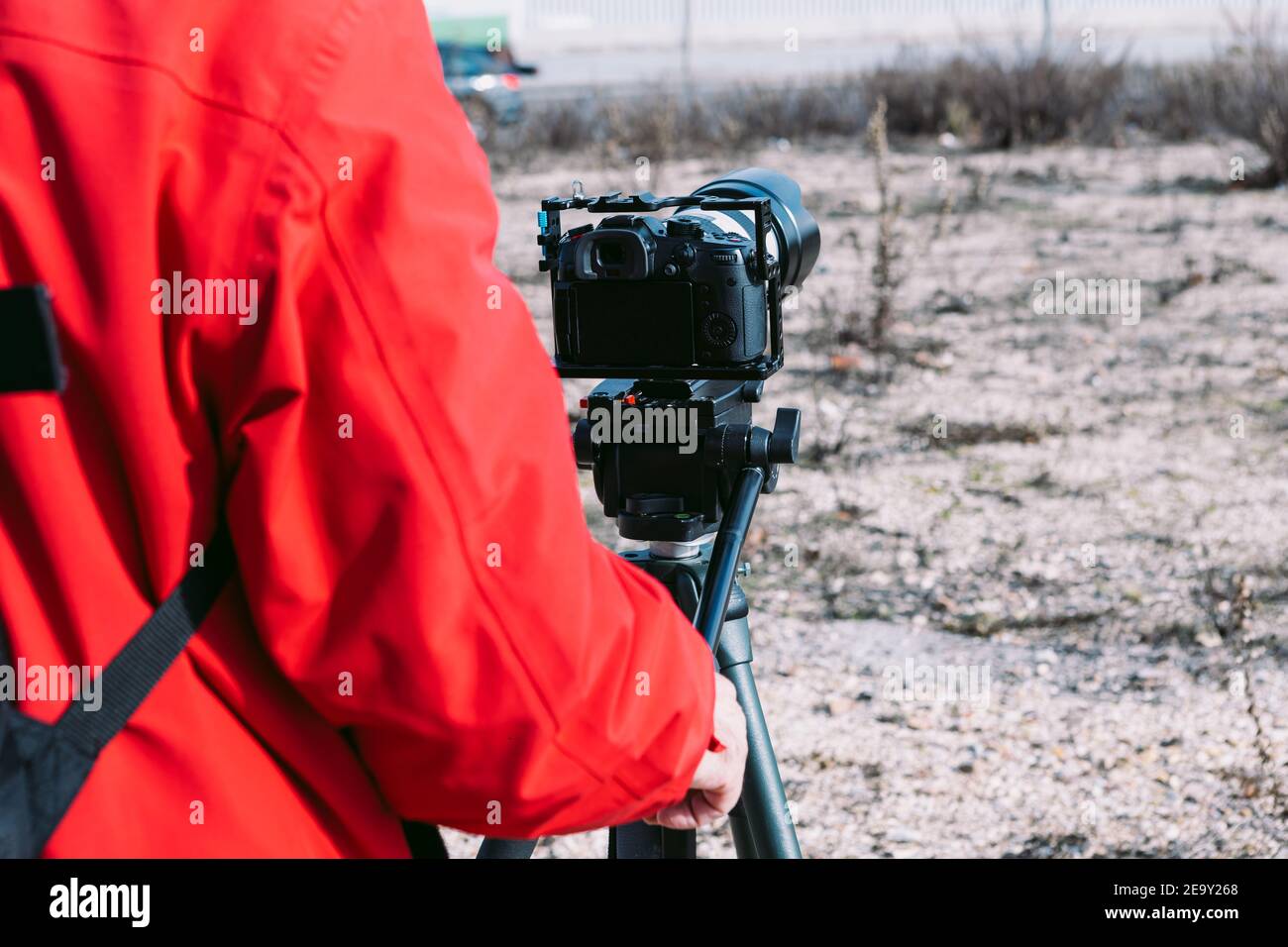 Using a tripod and dslr camera hi-res stock photography and images - Alamy