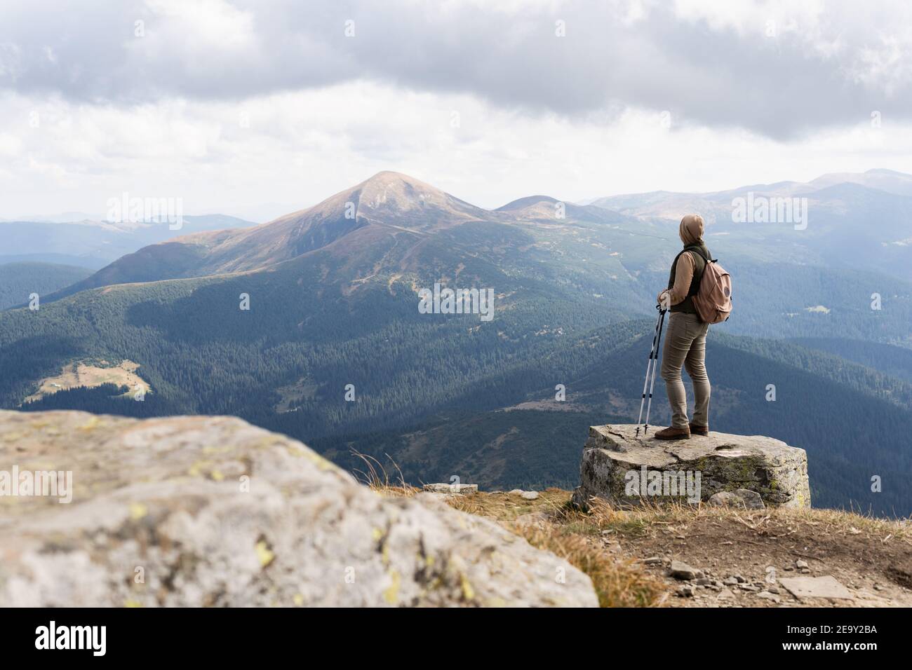 Back woman backpack hiking landscape hi-res stock photography and ...